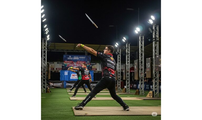Knife Throwing - The Sports Utopia